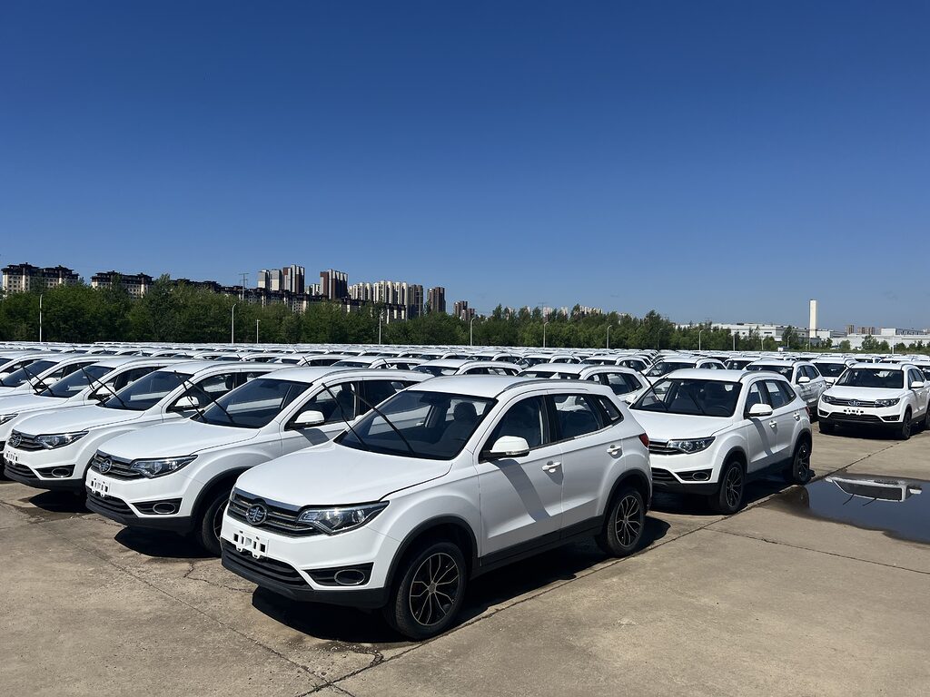 FAW Sirius R7H SUV Inventory Promotion - Henan Zlin Heavy Industry Co., LTD